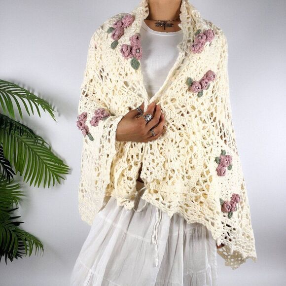 Vintage | Sweaters | Vintage Creamfloral Cottagecore Coastal Grandma ...